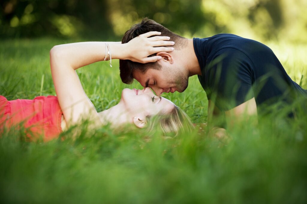 45 Flirty and Funny Replies to “You’re Hot” Comment | Verbal Acrobat